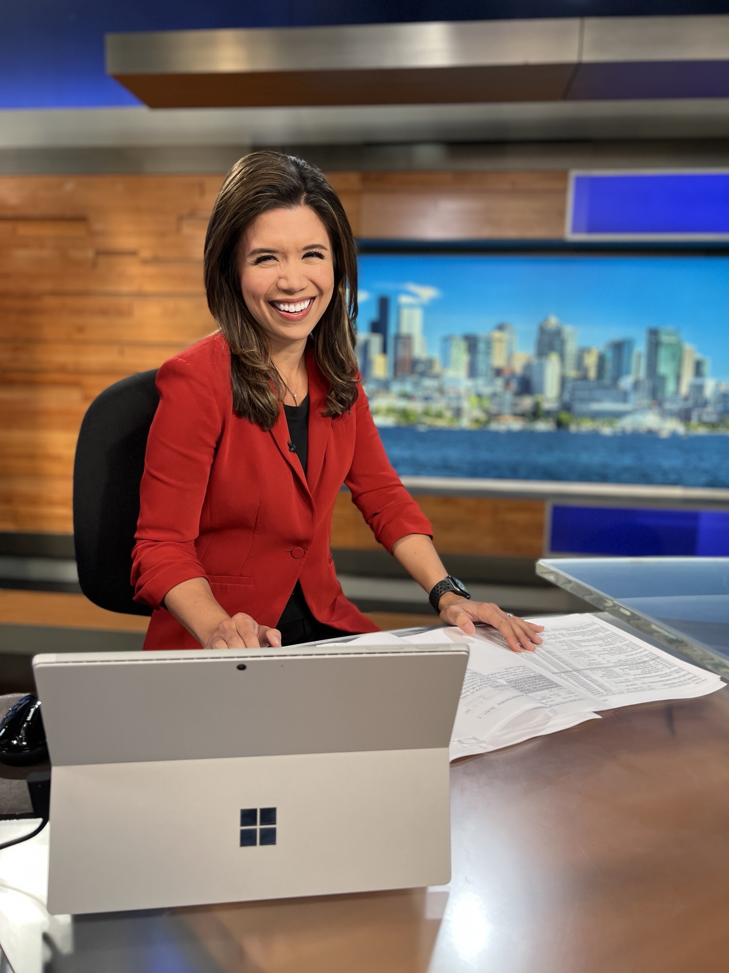 About/Contact Me – LINZI SHELDON